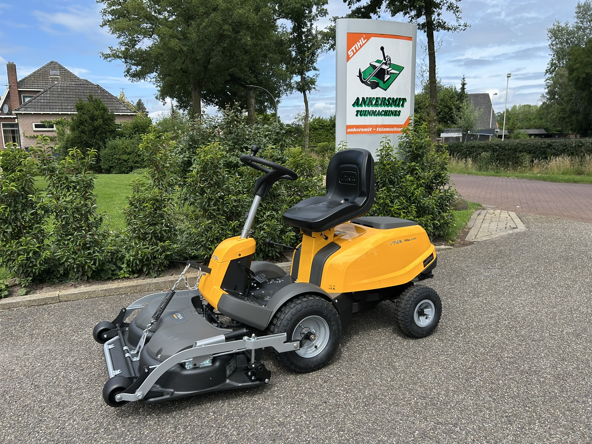 Stiga Villa 15 HST frontmaaier - Ankersmit Tuinmachines